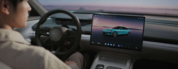 샤오미 ‘SU7’에 탑재된 56인치 HUD, 중국 제징테크가 공급